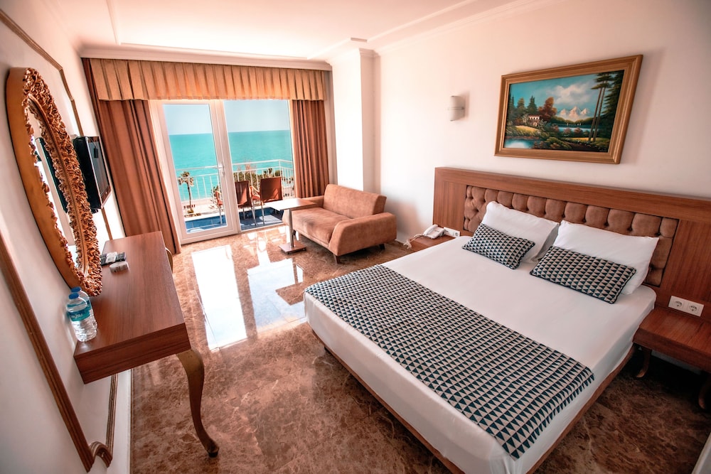 Kristal Beach Hotel | ENUYGUN
