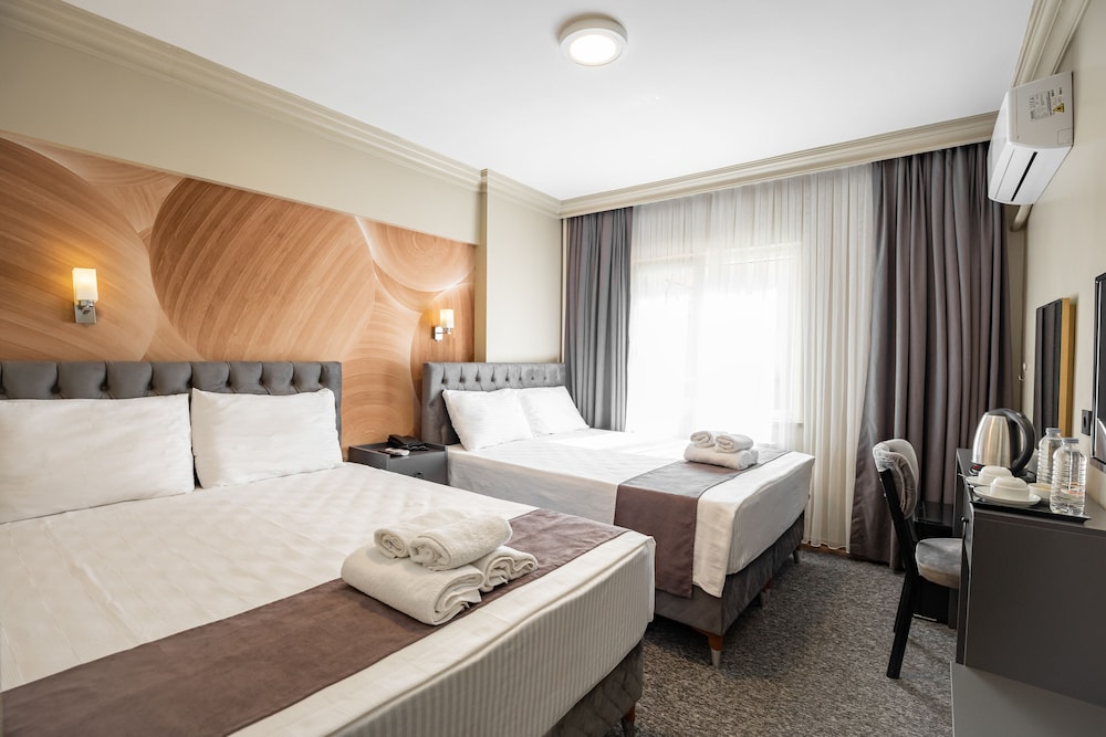 Loyal City Hotel | ENUYGUN