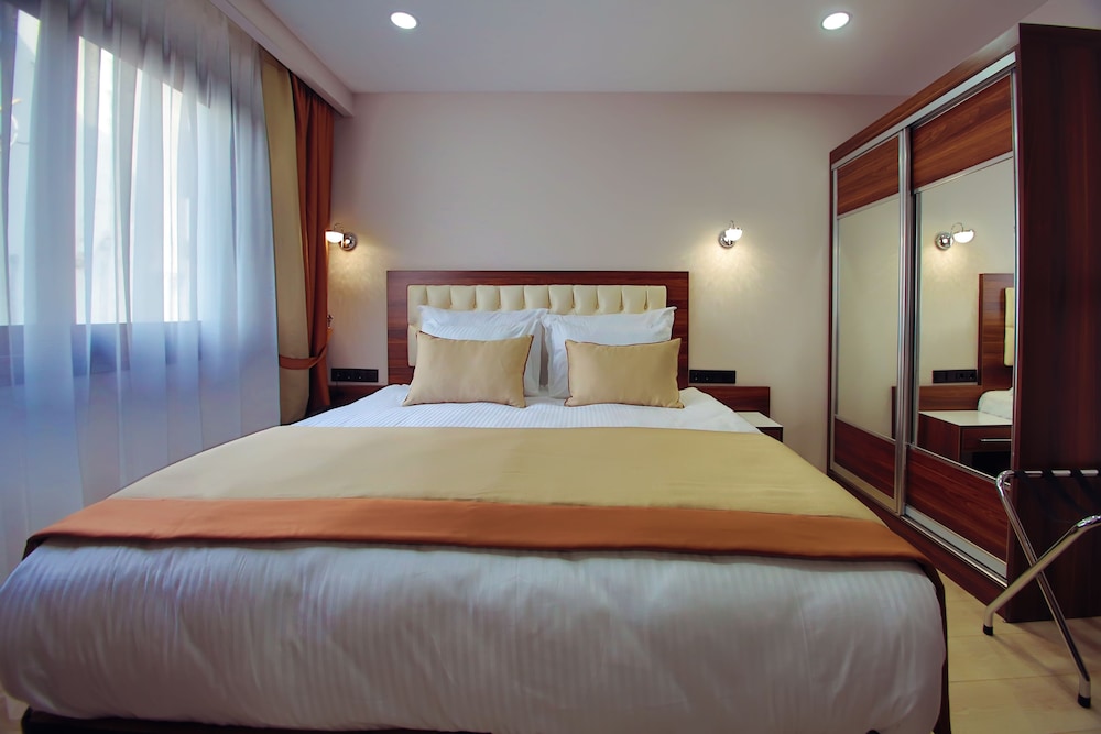 Hotel Paris Prestige | ENUYGUN